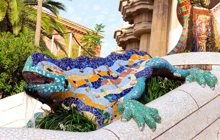The art of Gaudí and Mediterranean culture - Artika Books